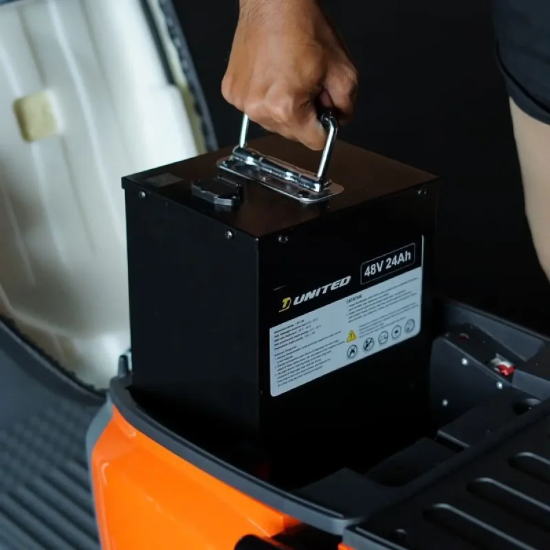 Pemilik Motor Listrik Murah Ganti Baterai ke Litium